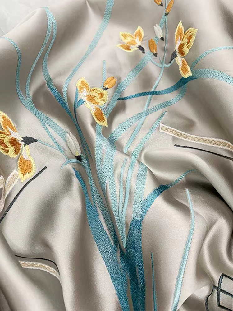 QYHL226B Silver Beach Embroidered Orchid Fragrant Thoroughwort Faux ...